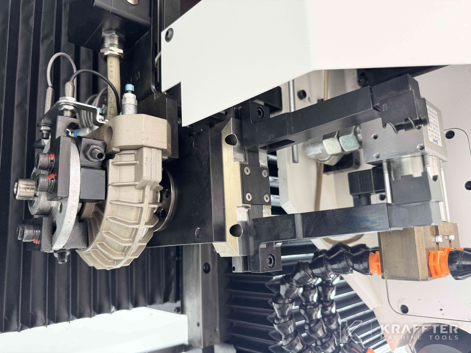 Kraffter Machine Tools | WALTER Helitronic Basic