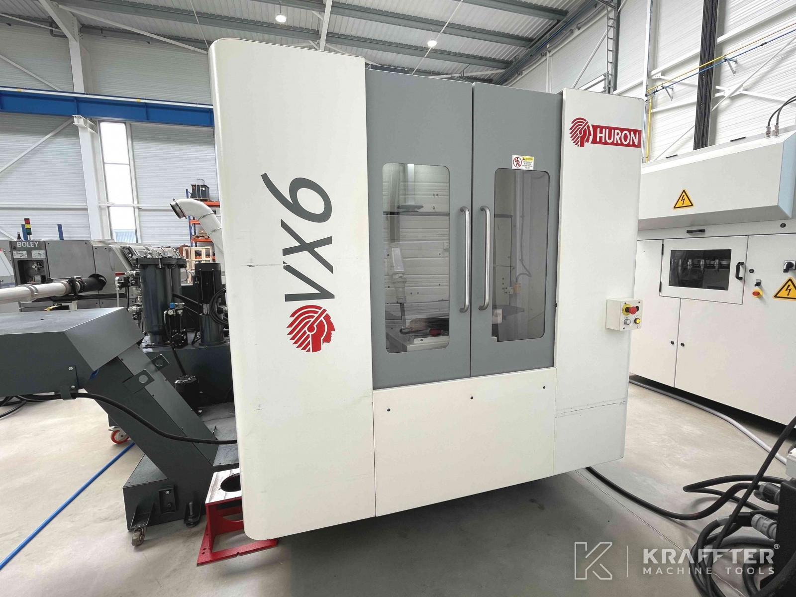 Huron VX6 apc Used vertical machining center - Pallet changer (72)