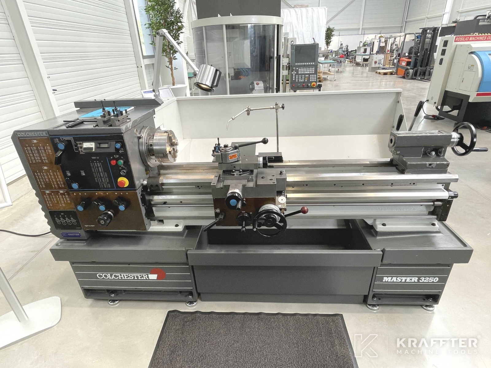 Colchester Master VS3250 Used conventional metal lathe (06)