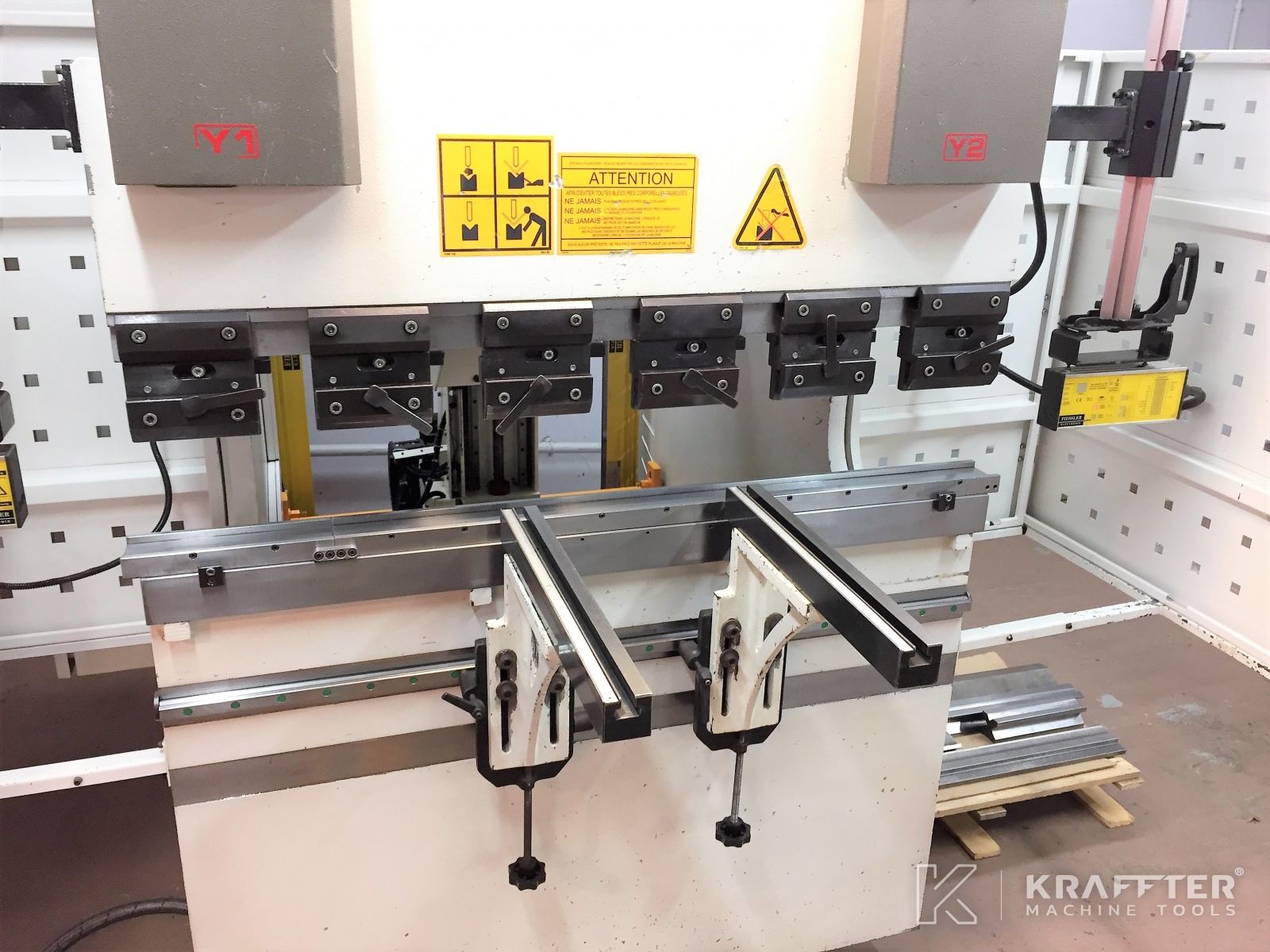Ermak CNC HAP 1270x35 - Used Press brake for sale (911) | Kraffter