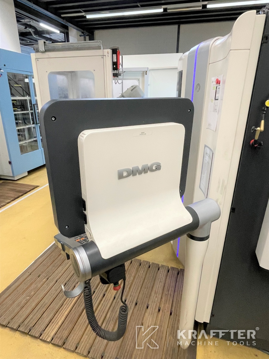 DMG HSC 20 Linear & WH 3 DMG AUTOMATION robot 5 axis (982)